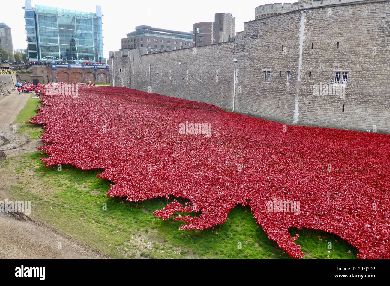 London, UK. The Tower of London Moat filled with Ceramic Poppies , an ...