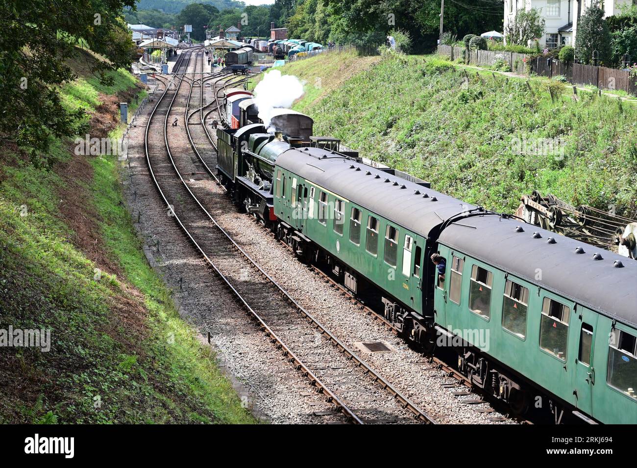 Wightwick Hall a modified Hall class pulling a passenger train into ...