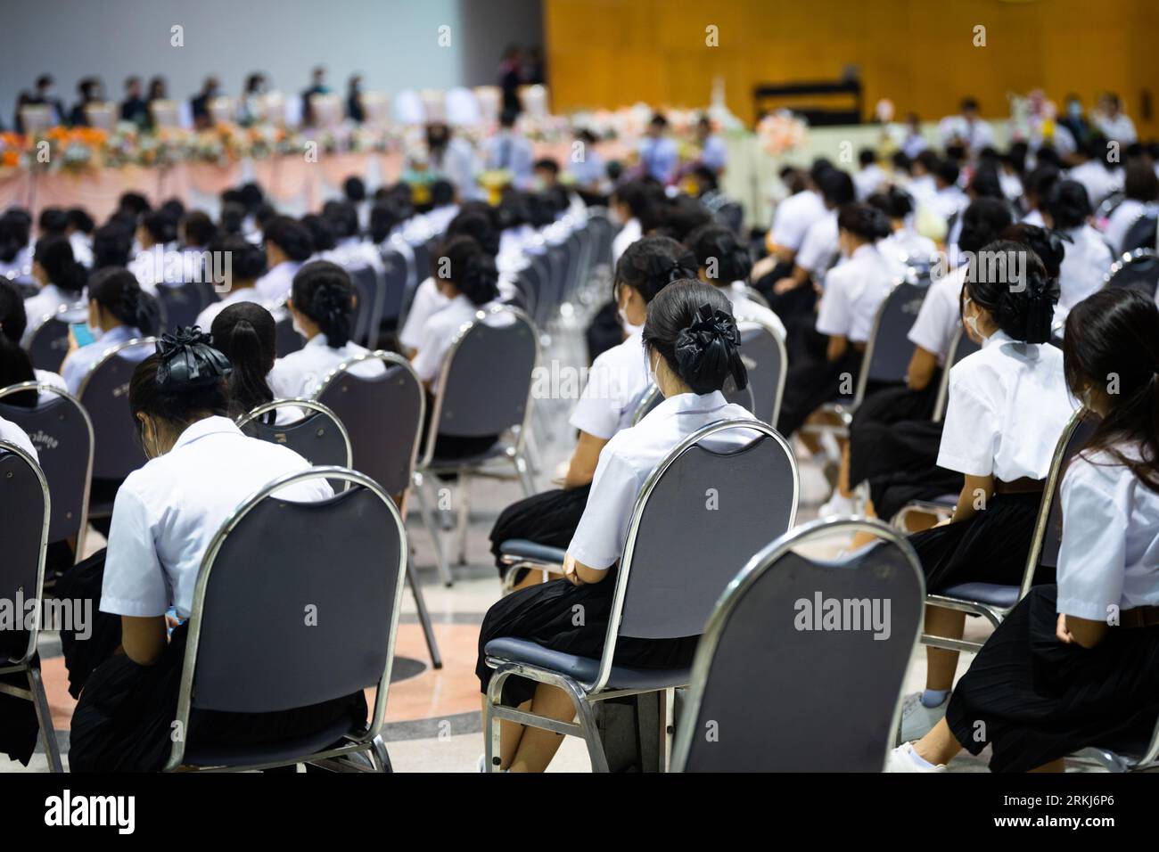 Large group wearing uniforms hi-res stock photography and images - Alamy