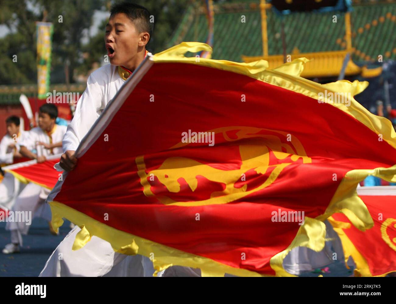 Guan li ceremony hi-res stock photography and images - Alamy