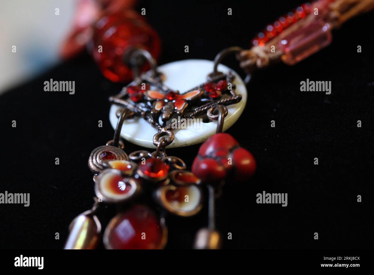 Vibrant red gemstones hi-res stock photography and images - Alamy