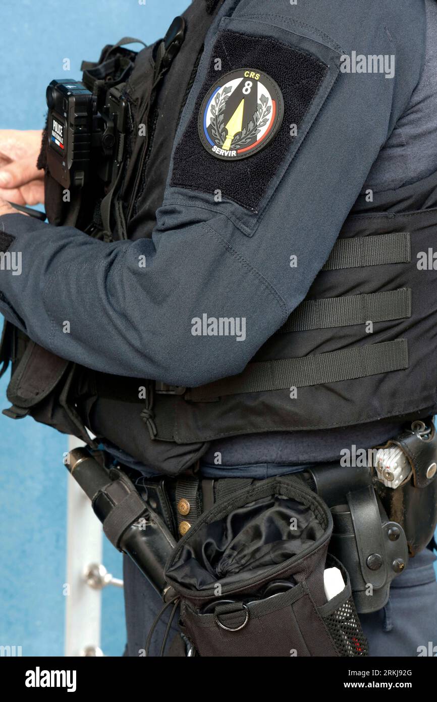 Nimes, France. 25th Aug, 2023. The 2 officers of CRS 8 and RAID during ...