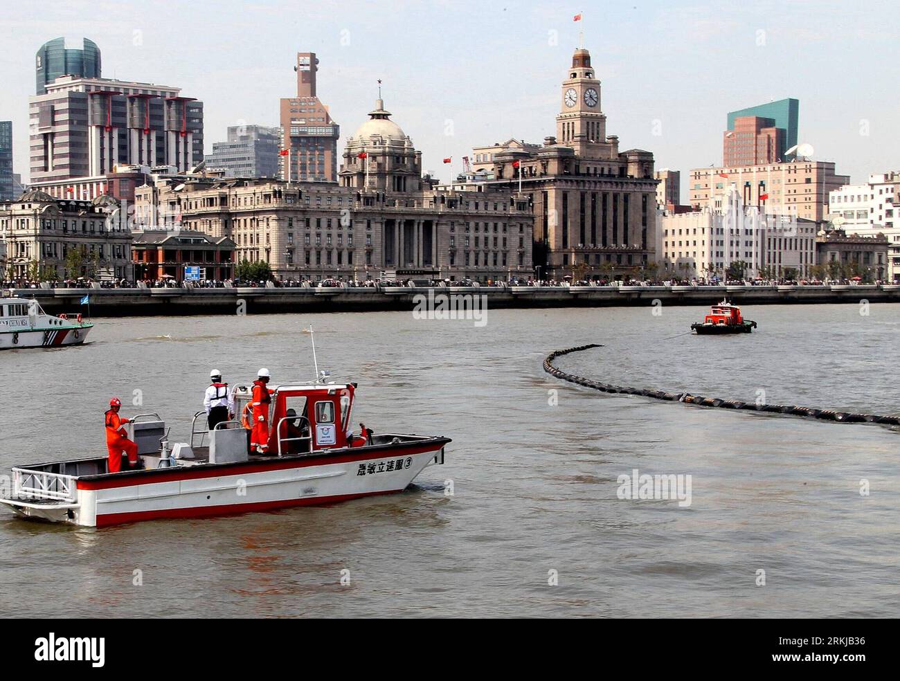 Saving ships in distress hi-res stock photography and images - Alamy