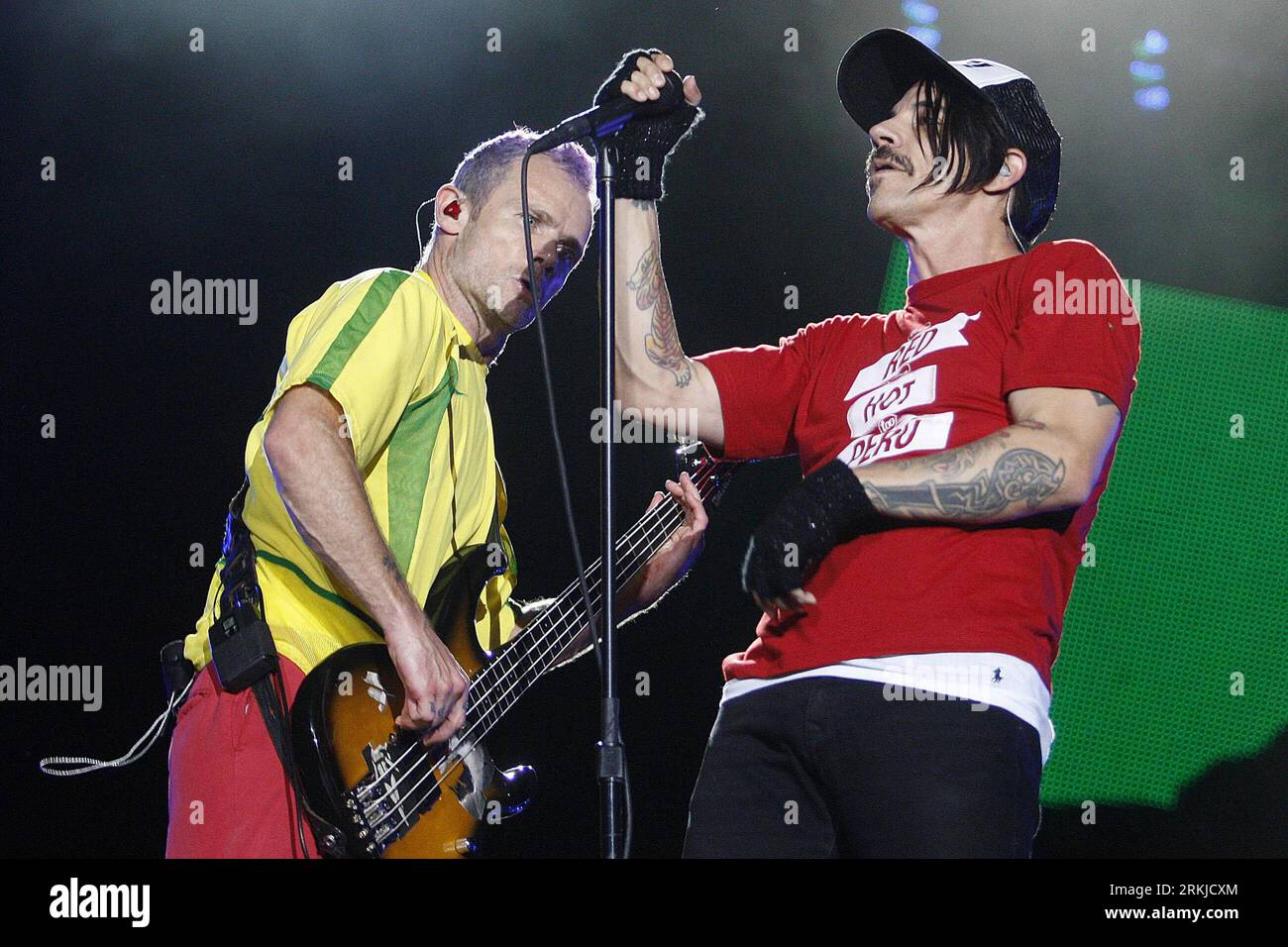 Music band rock flea hi-res stock photography and images - Alamy