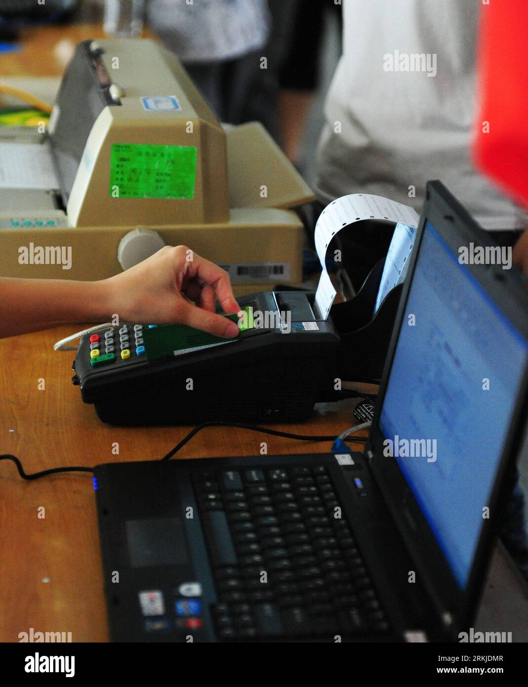 Card number 700 hi-res stock photography and images - Alamy