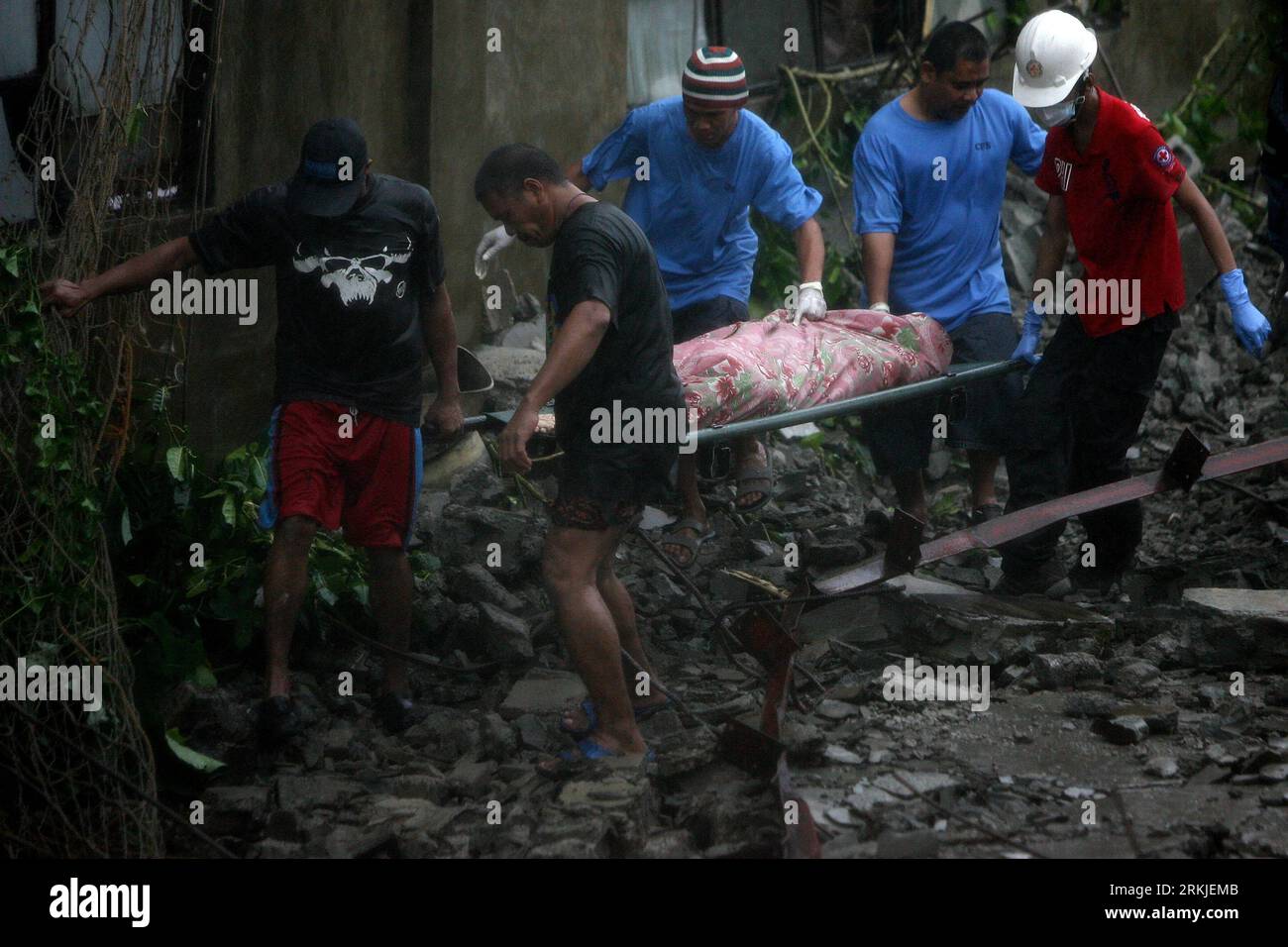 Typhoon nesat hi-res stock photography and images - Alamy
