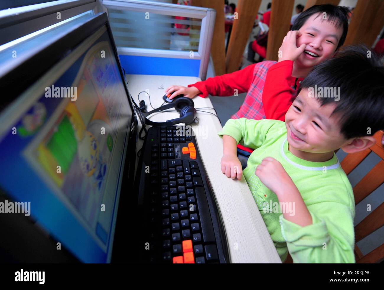 Cartoon bildung hi-res stock photography and images - Alamy