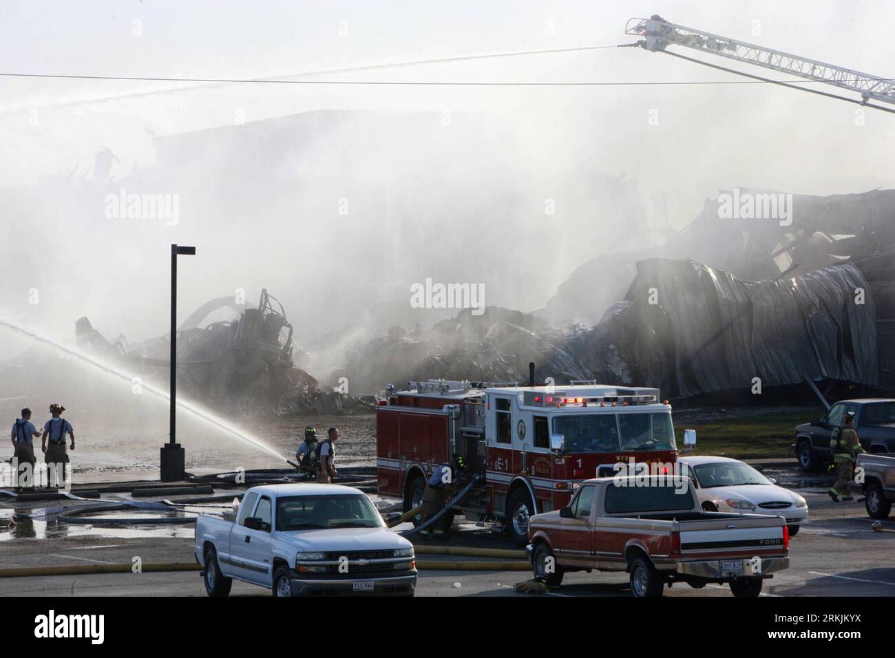 Chemical processing plant hi-res stock photography and images - Alamy