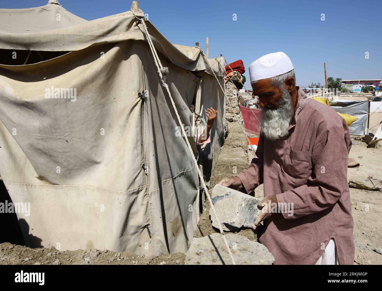 2001 iran hi-res stock photography and images - Alamy