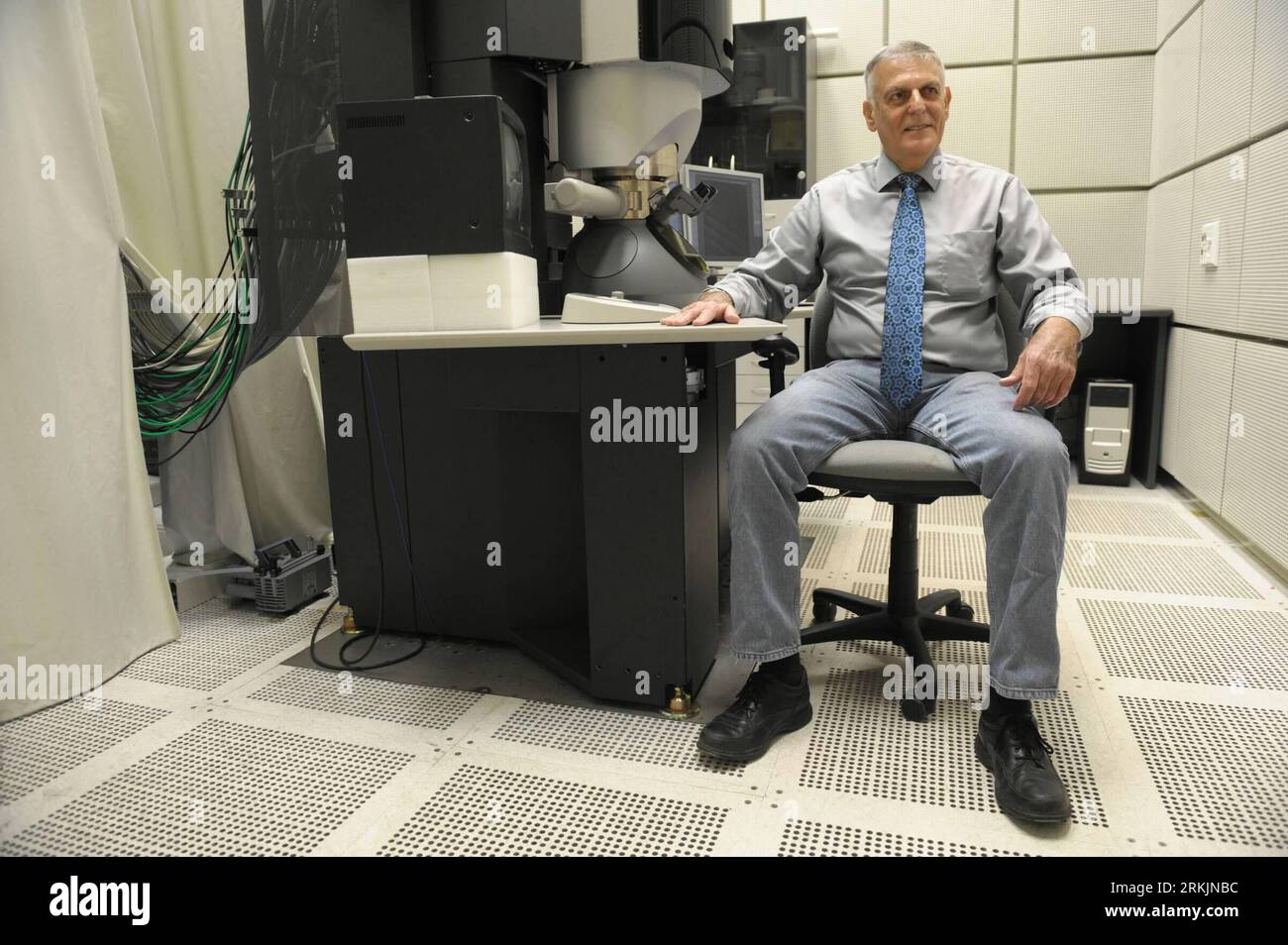 Quasicrystals hi-res stock photography and images - Alamy