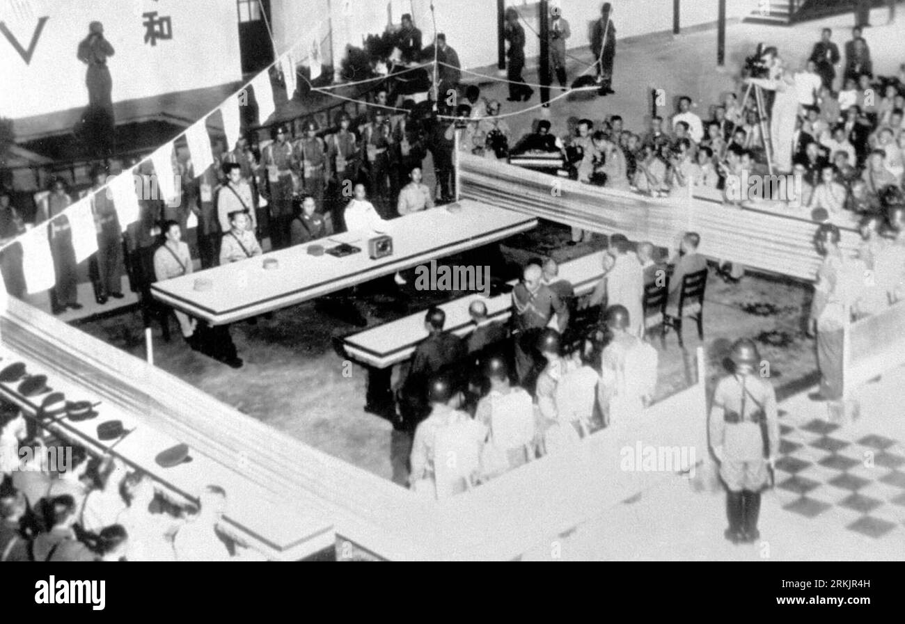 Sw militar hi-res stock photography and images - Alamy