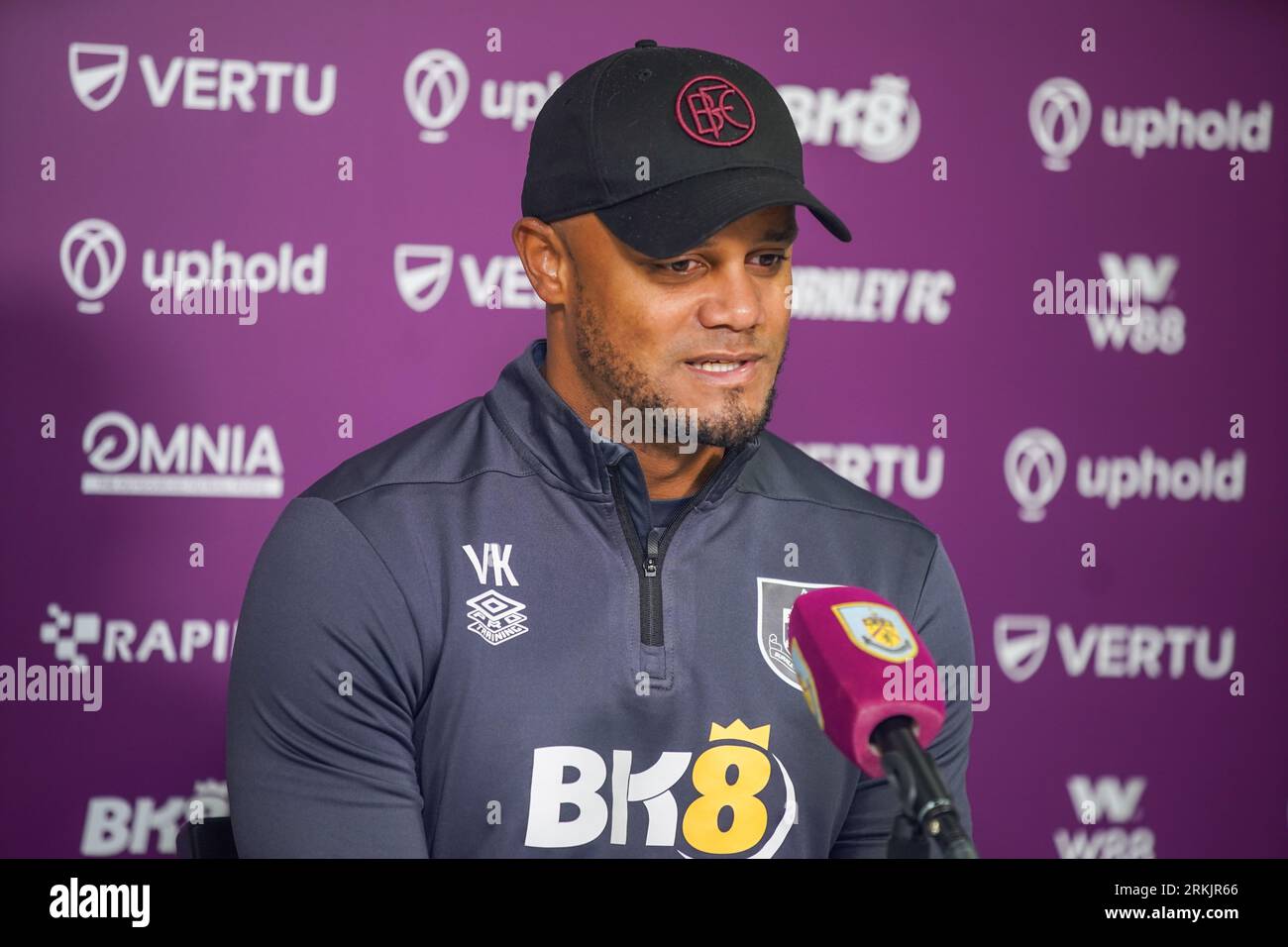 Burnley training hi-res stock photography and images - Alamy