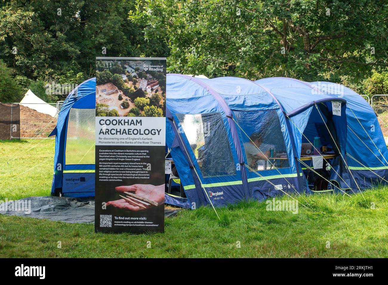 Cookham excavations hi-res stock photography and images - Alamy