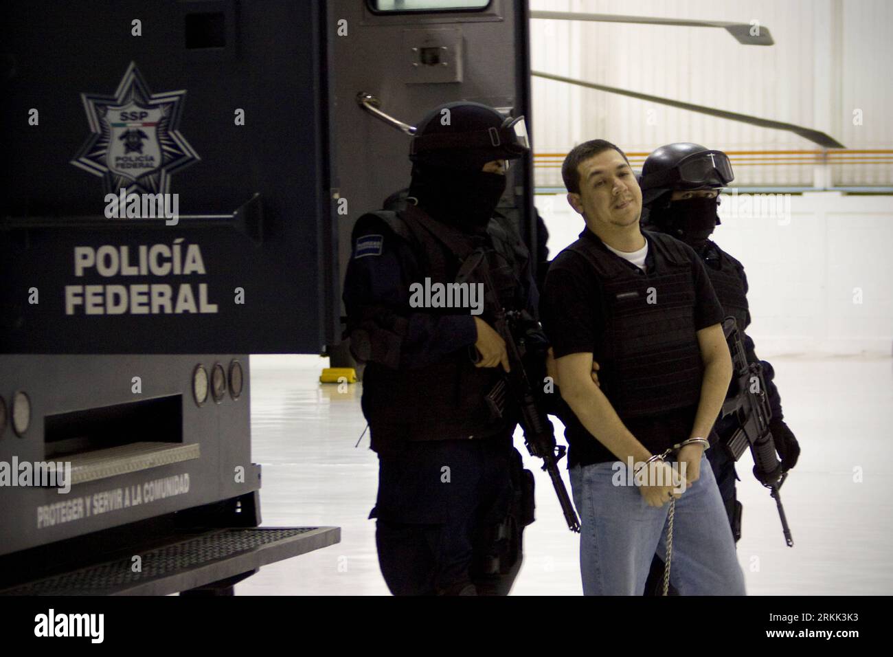 Pfp mexico hi-res stock photography and images - Alamy