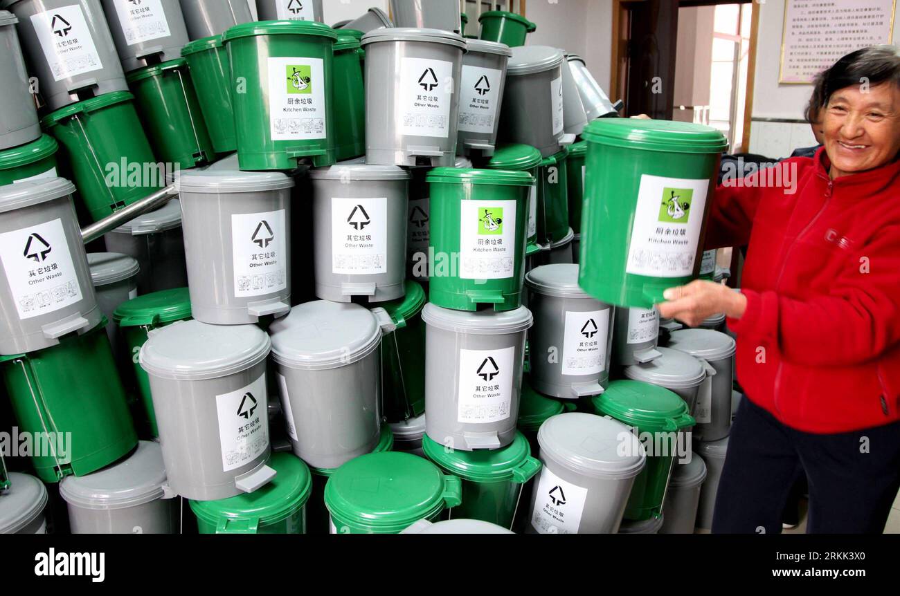 Waste classification bin hi-res stock photography and images - Alamy