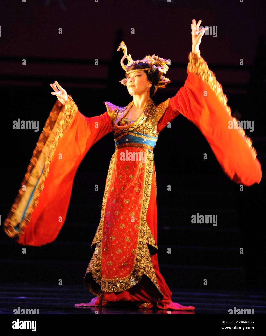 Tang dynasty theatre hi-res stock photography and images - Alamy
