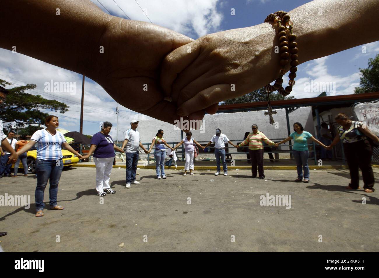 Inmates prison pray hi-res stock photography and images - Alamy