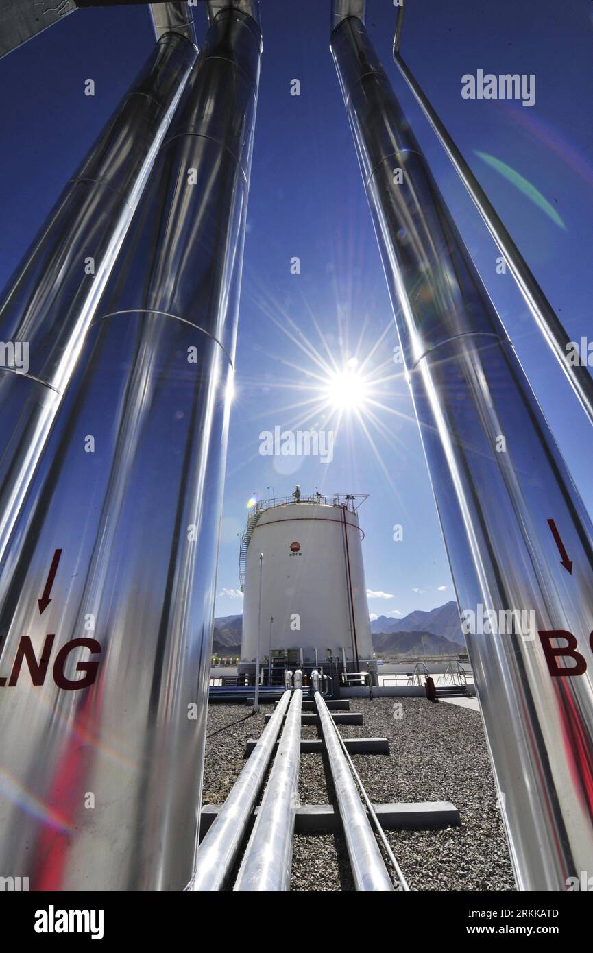 Cnpc oil company hi-res stock photography and images - Alamy