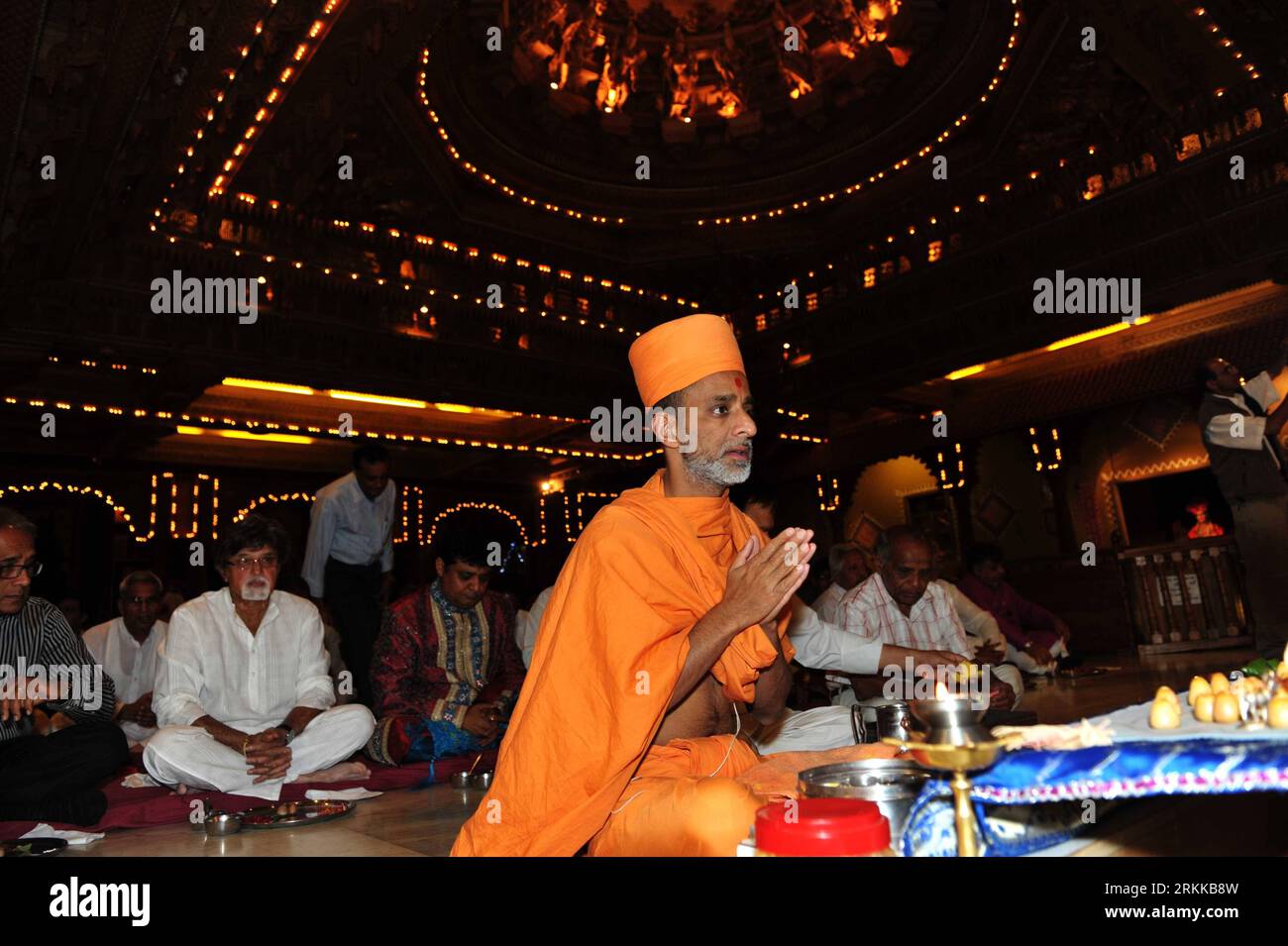 Jainism monk hi-res stock photography and images - Alamy