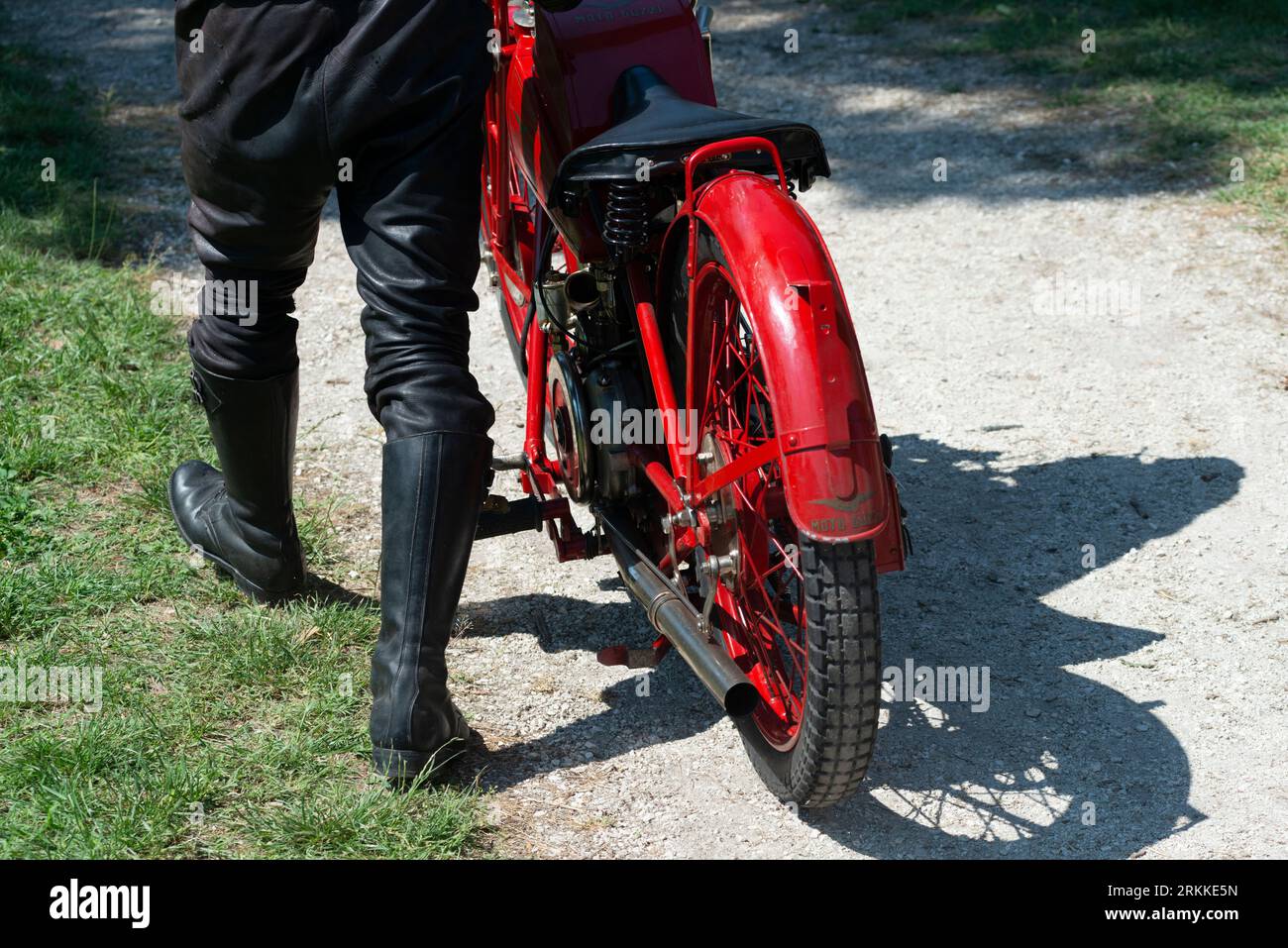 Vintage man walking rear view hi-res stock photography and images - Alamy