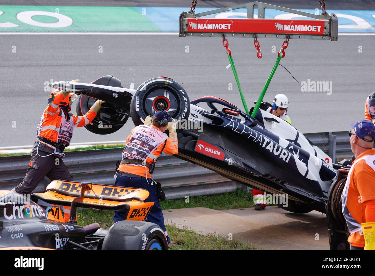 ZANDVOORT, NETHERLANDS - AUGUST 25: Daniel Ricciardo of Scuderia ...
