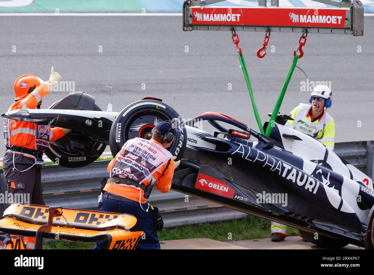 ZANDVOORT, NETHERLANDS - AUGUST 25: Daniel Ricciardo of Scuderia ...