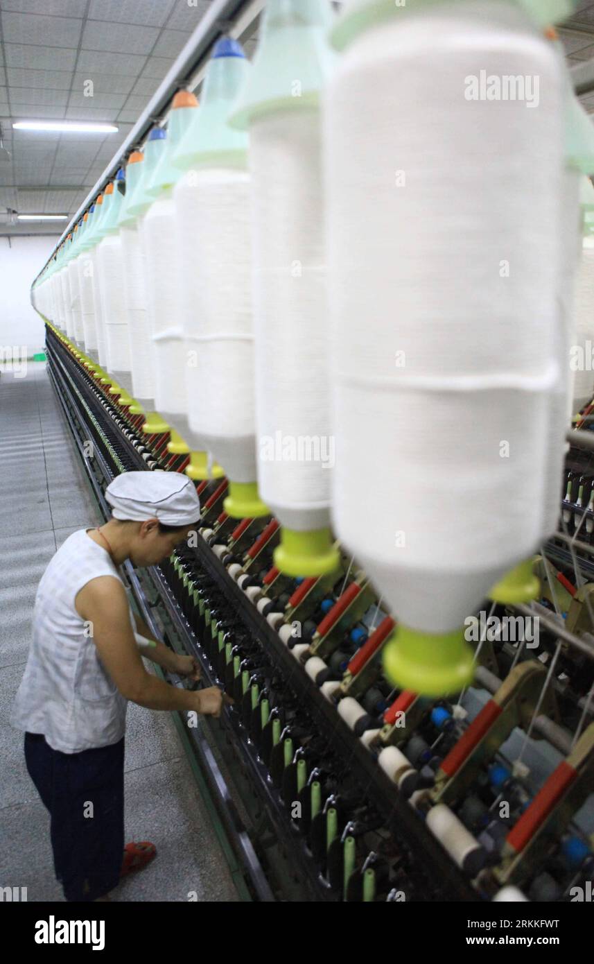 Cotton spinning machine hi-res stock photography and images - Alamy