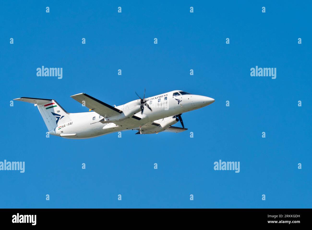 Base airlines hi-res stock photography and images - Alamy