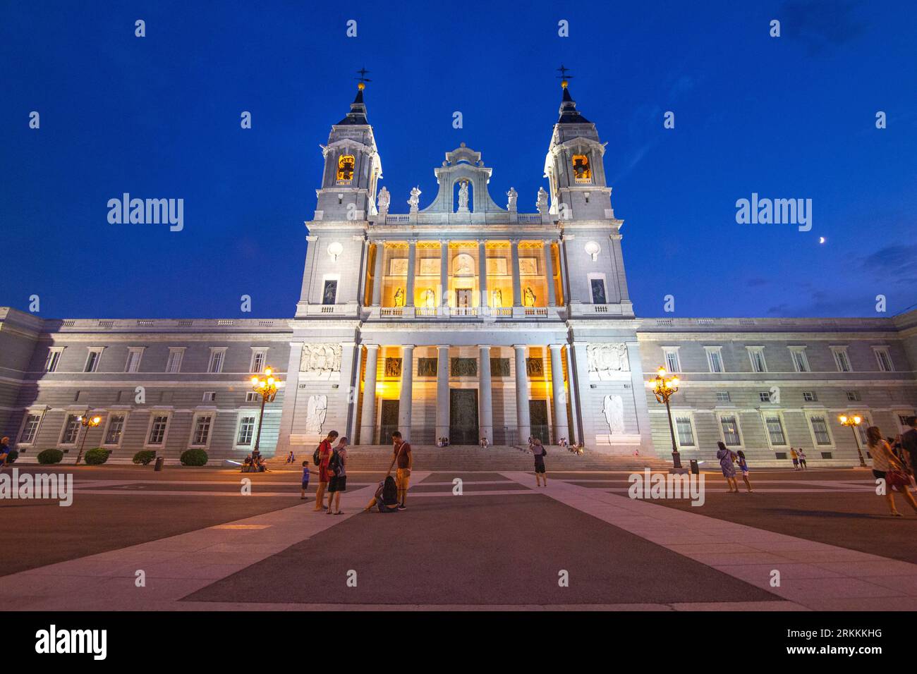 Catedral de la almudena, madrid hi-res stock photography and images - Alamy