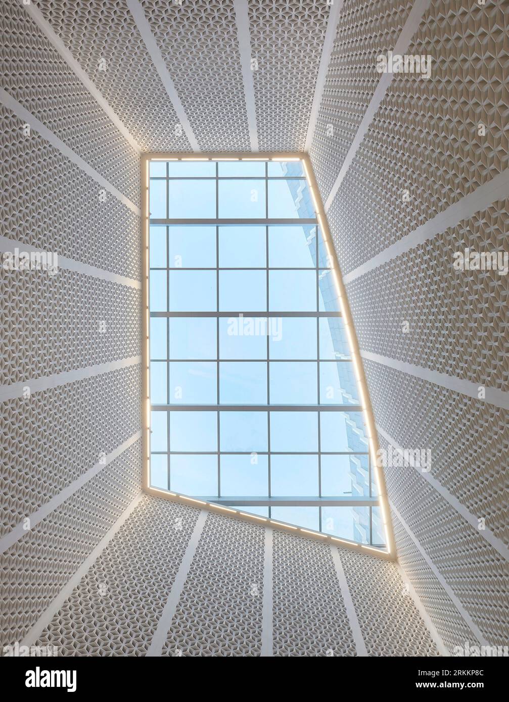 Lightwell towards skylight. 360 Mall, Kuweit City, Kuwait. Architect ...