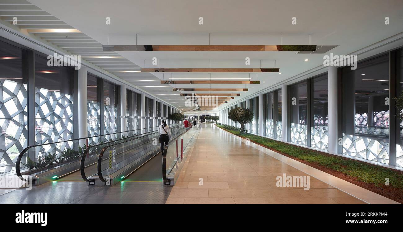 Circulation corridor and conveyor. 360 Mall, Kuweit City, Kuwait ...