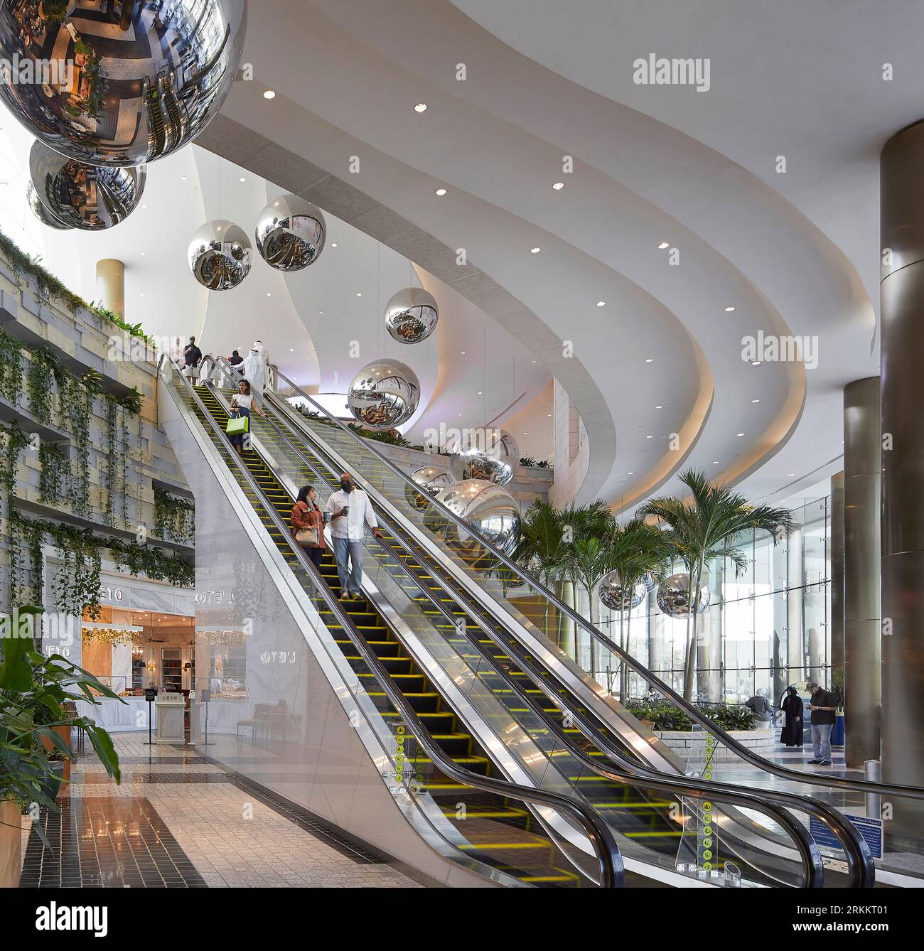 Mall and escalator. 360 Mall, Kuweit City, Kuwait. Architect: CRTKL ...