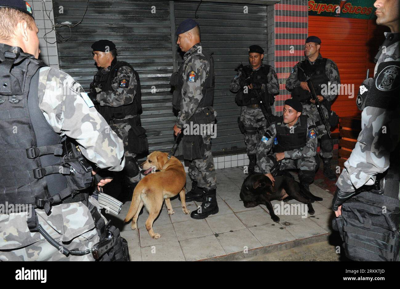 Brazilian favela raid hi-res stock photography and images - Alamy