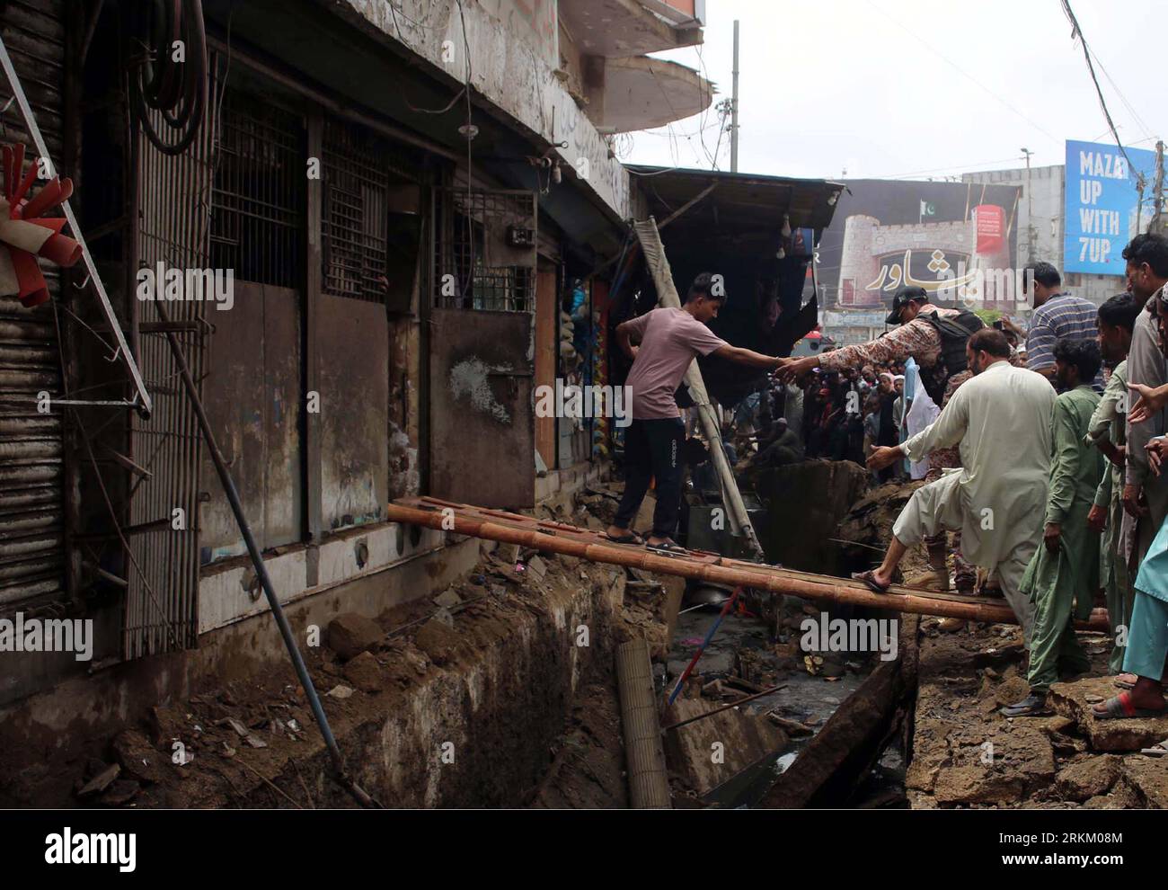 Karachi, Pakistan. 25th Aug, 2023. View of site after gas explosion in ...