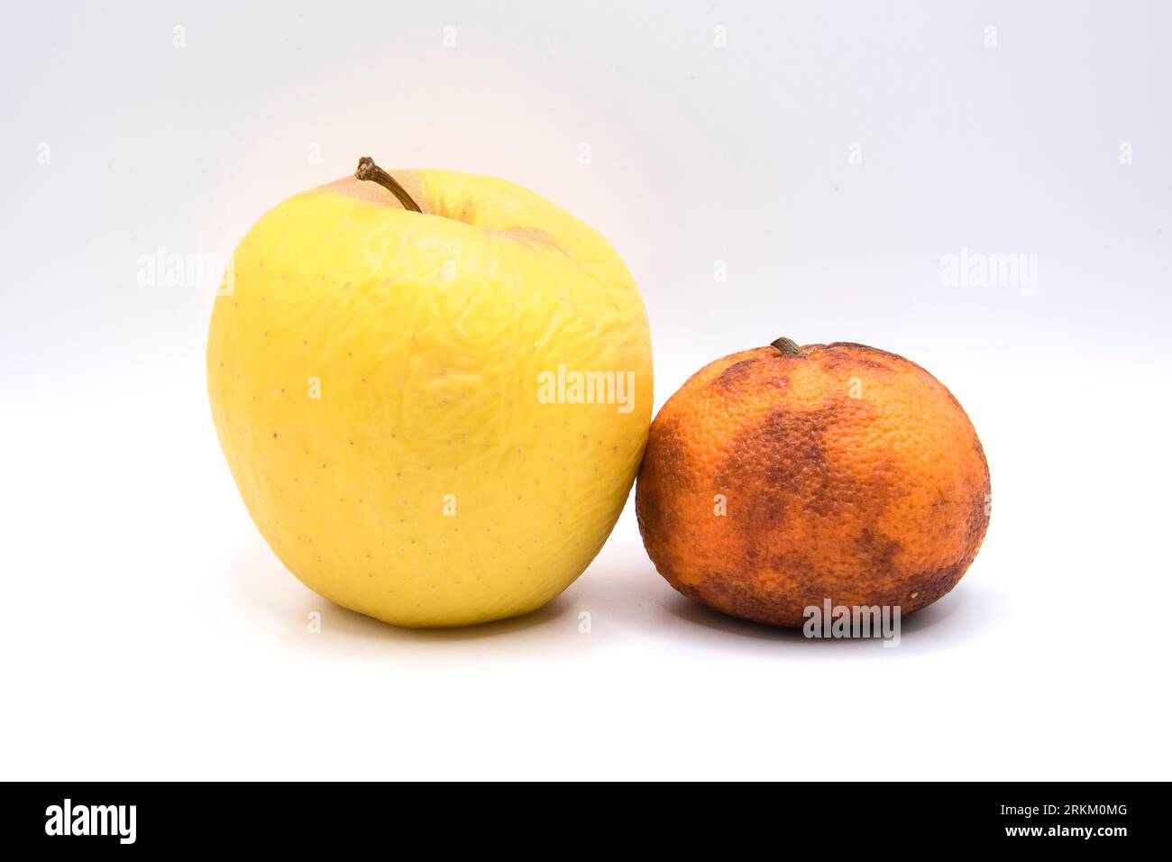 Rotten fruits hi-res stock photography and images - Alamy