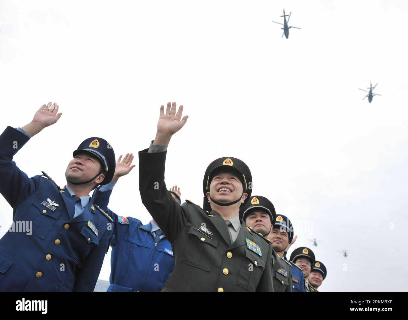 Troop commanders hi-res stock photography and images - Alamy