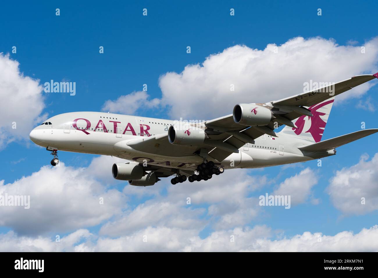 Qatar Airways Airbus A380-861 jet airliner plane A7-APD on finals to ...