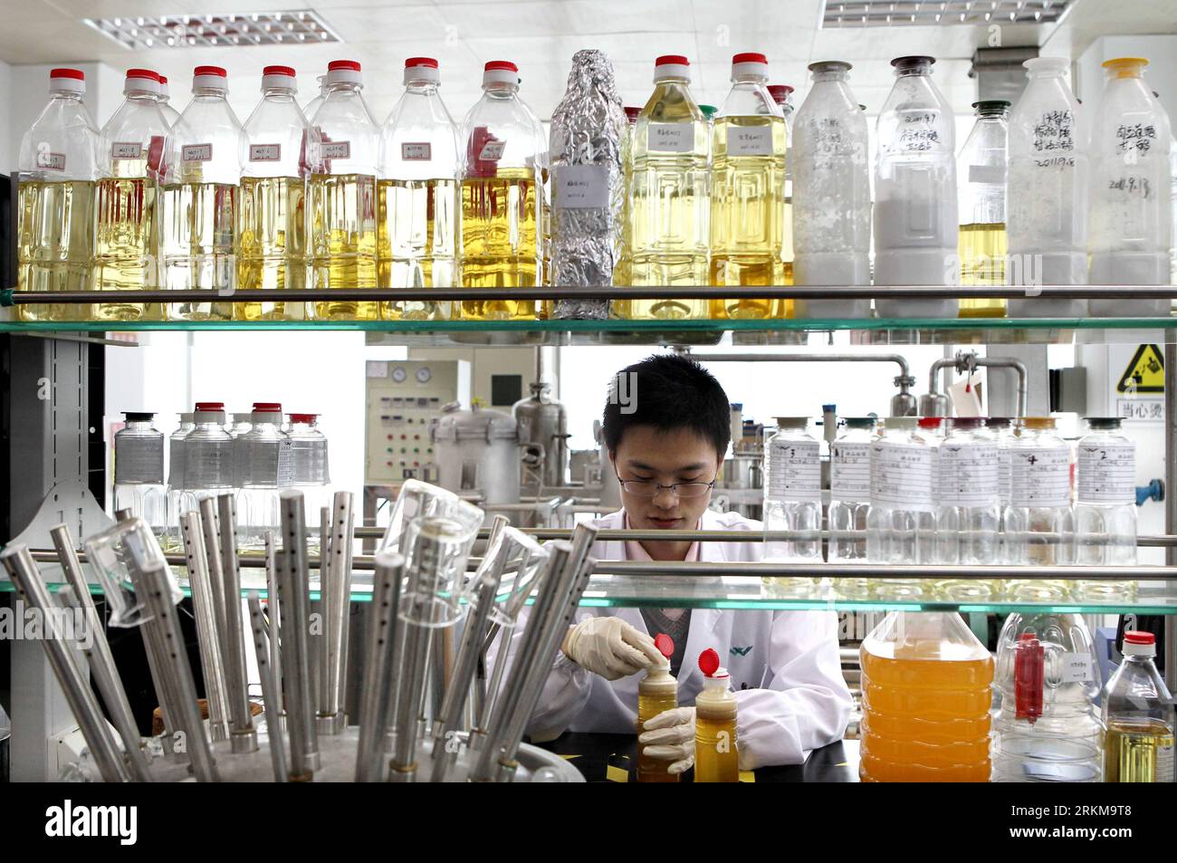 Market research testing group hi-res stock photography and images - Alamy