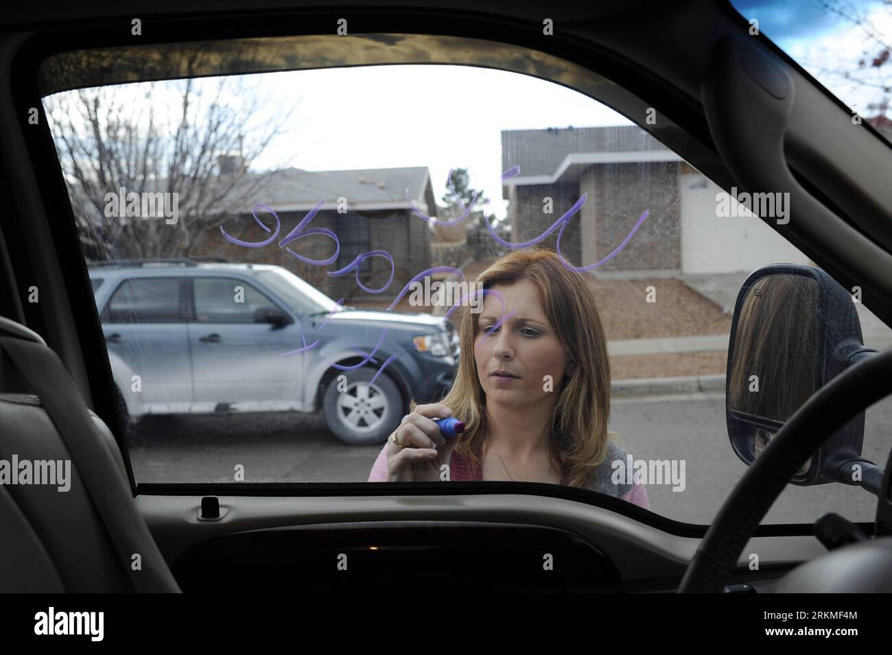 Car in el paso hi-res stock photography and images - Alamy