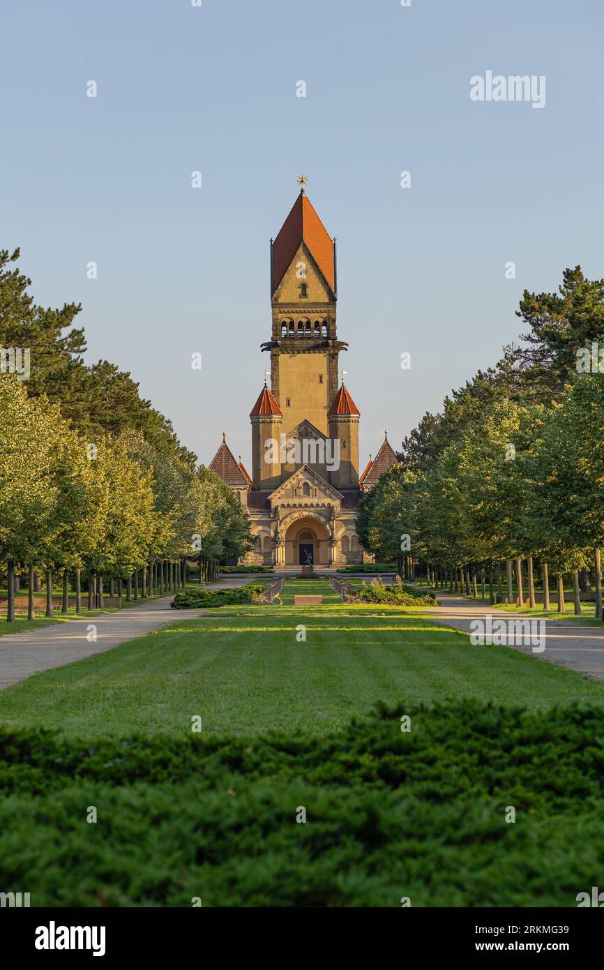 At the main cemetery park cemetery hi-res stock photography and images ...