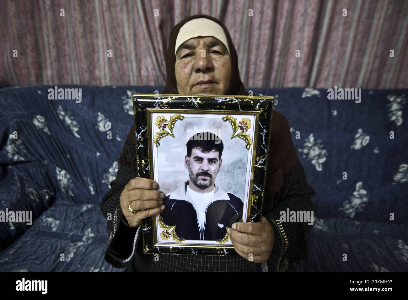 Gilad shalit freed hi-res stock photography and images - Alamy