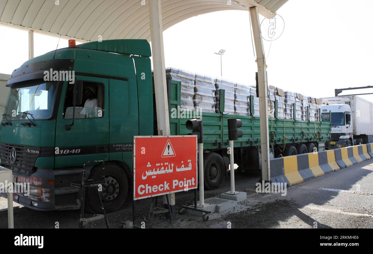 Kuwait grenze hi-res stock photography and images - Alamy