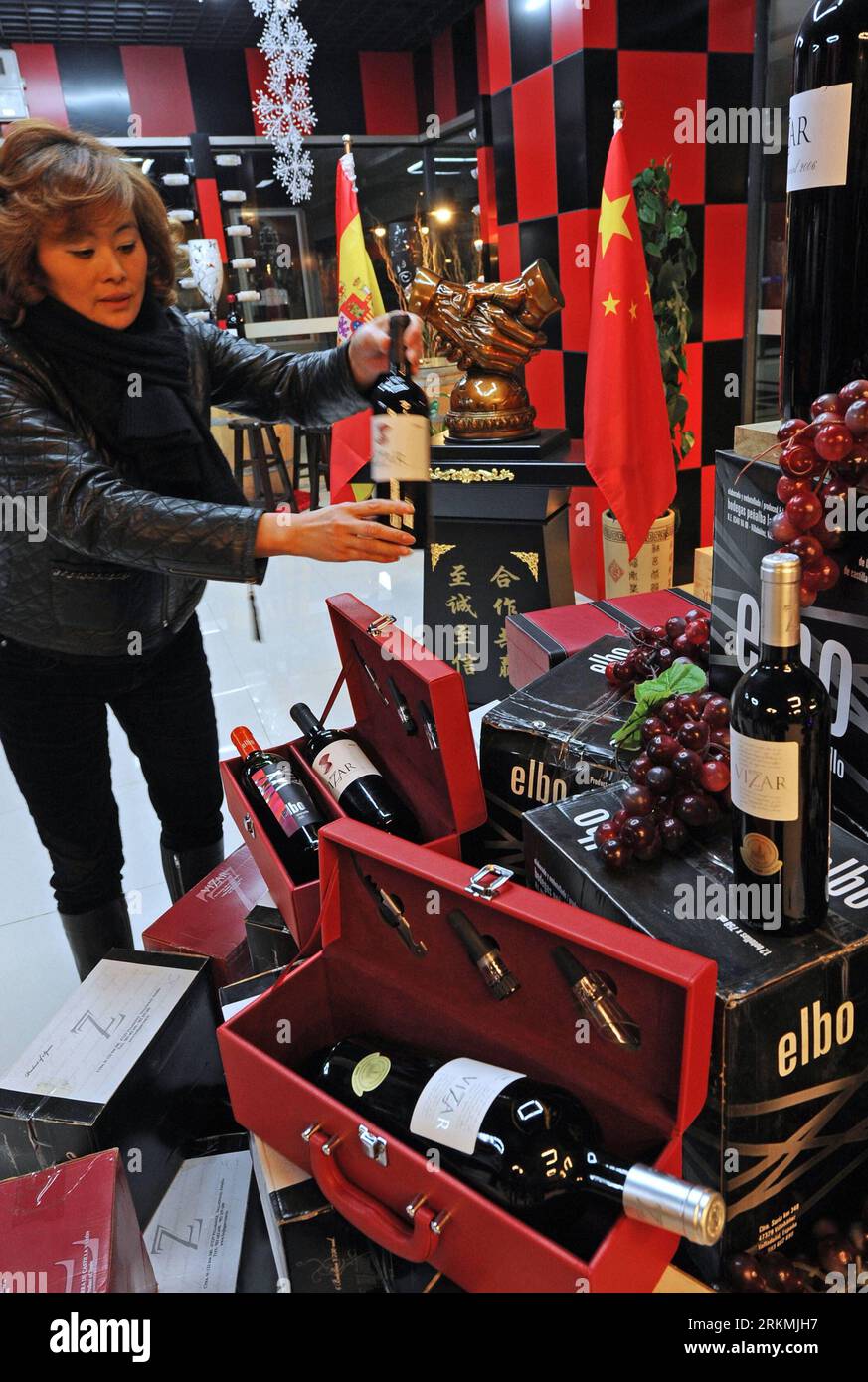 Spanish merchant hi-res stock photography and images - Alamy