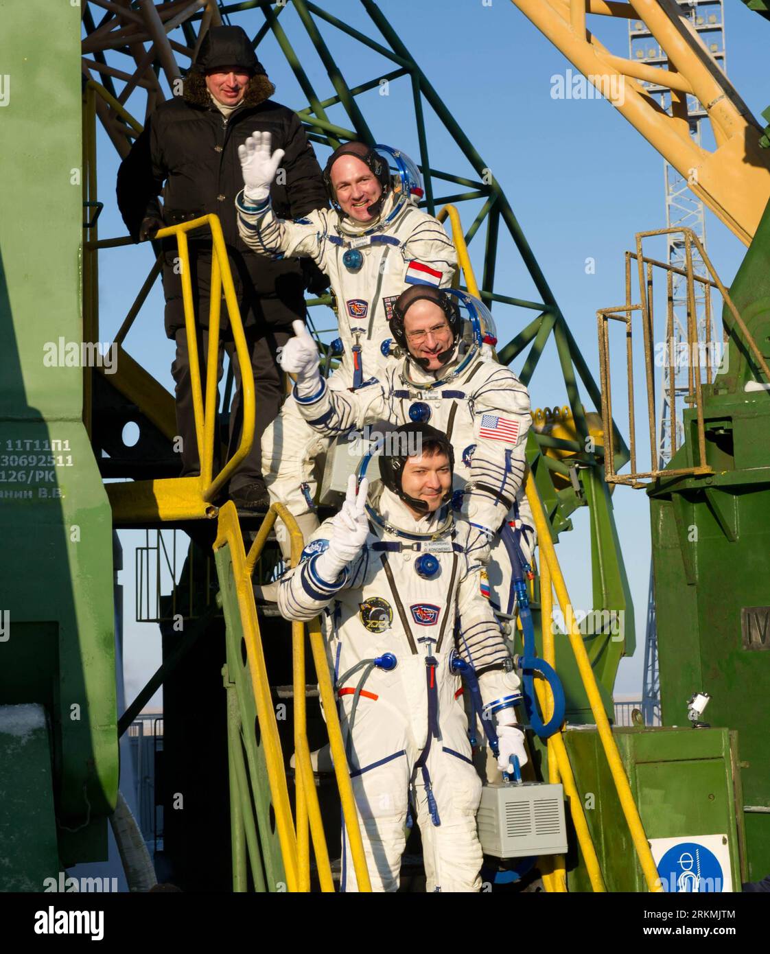Astronaut Waving Bye