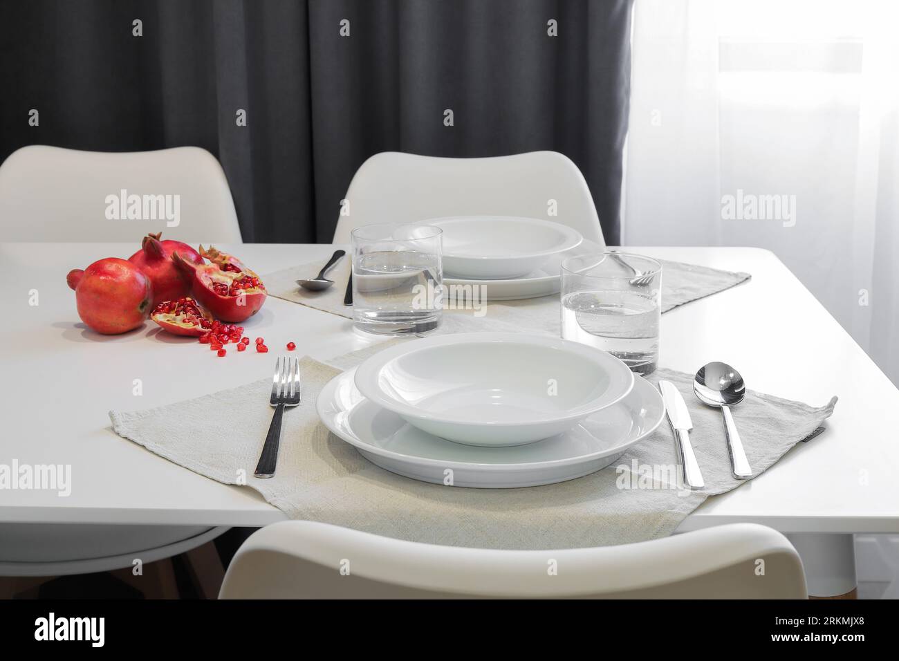 Residential table setting hi-res stock photography and images - Alamy