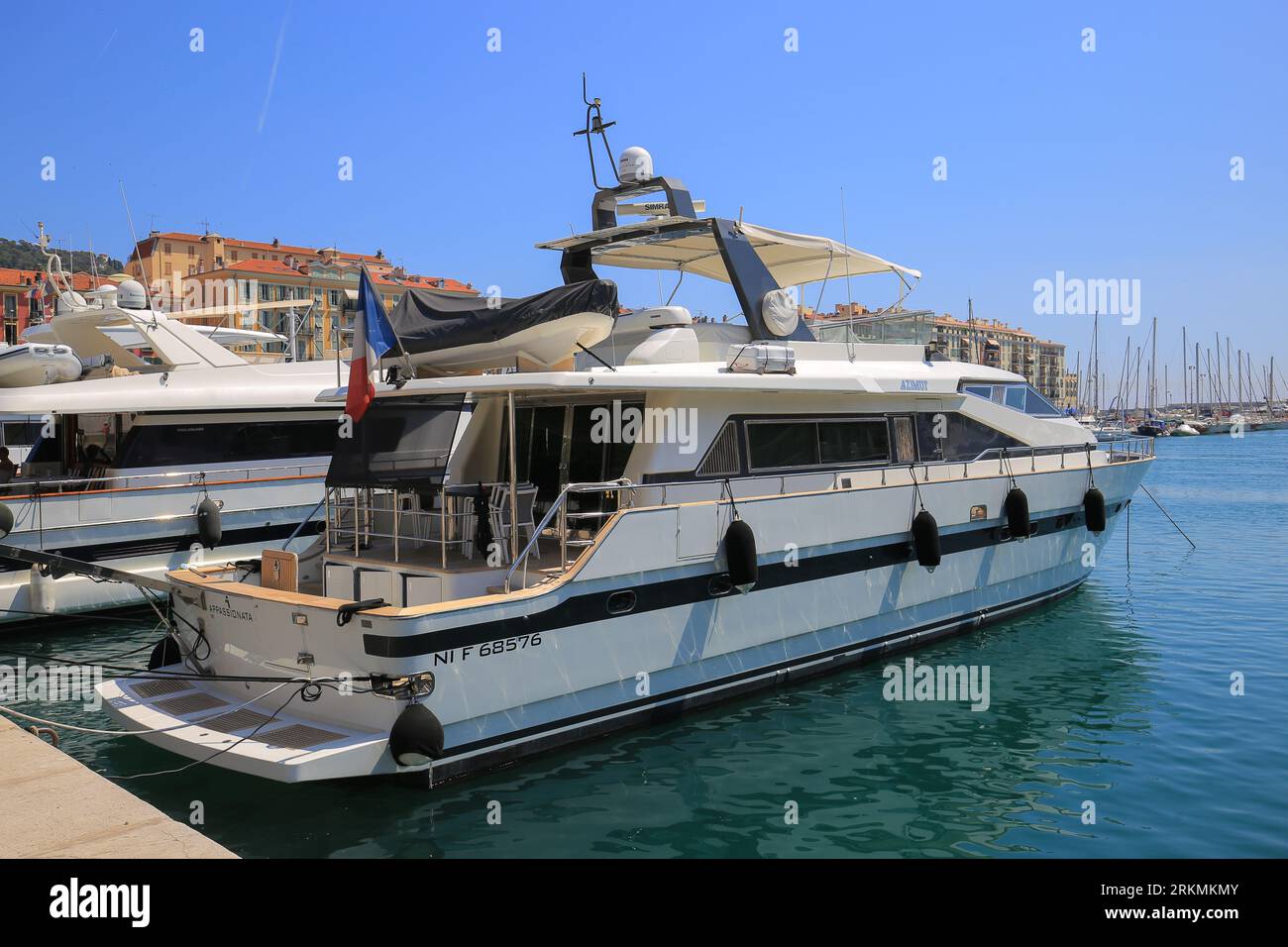 Motor yacht moored in the port of Nice Stock Photo - Alamy
