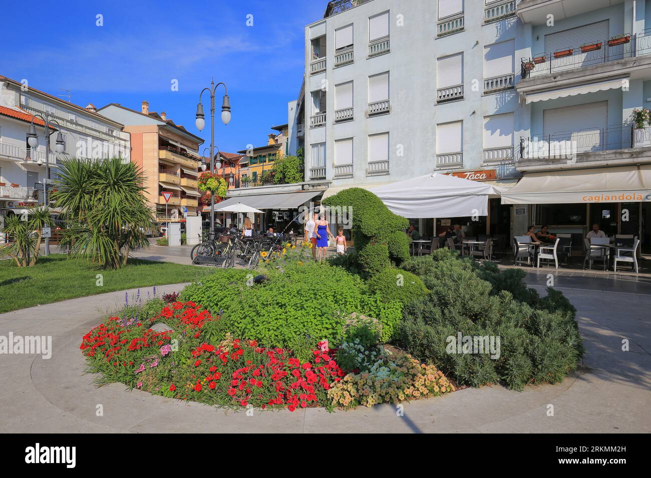 Old flower bed hi-res stock photography and images - Alamy