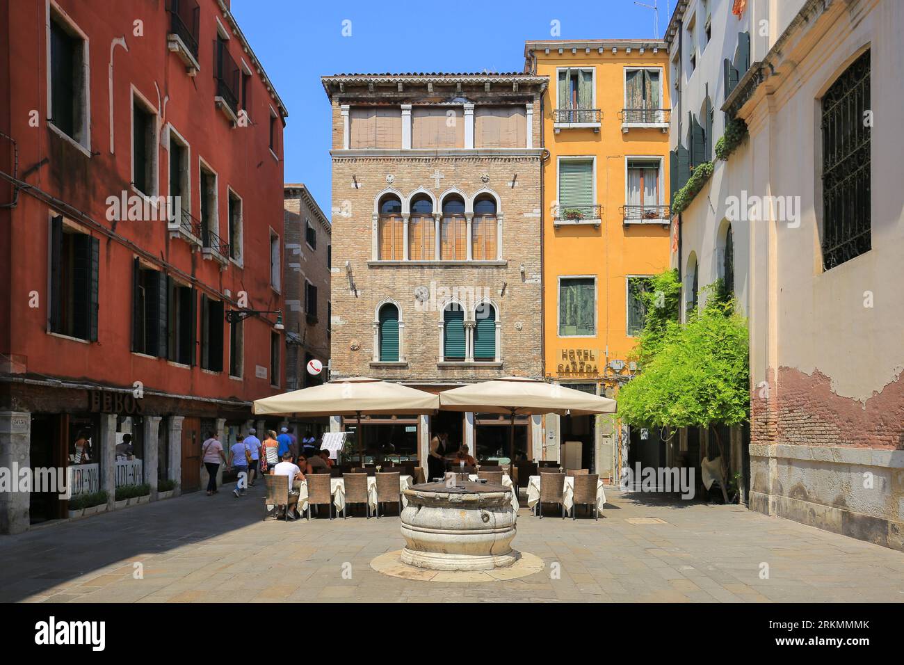 Venetian historic structure hi-res stock photography and images - Alamy