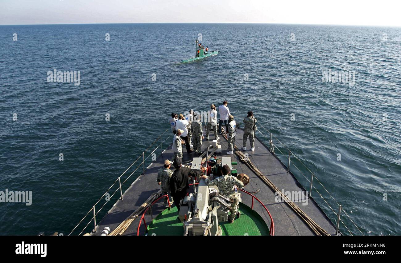 Iran submarine hi-res stock photography and images - Alamy