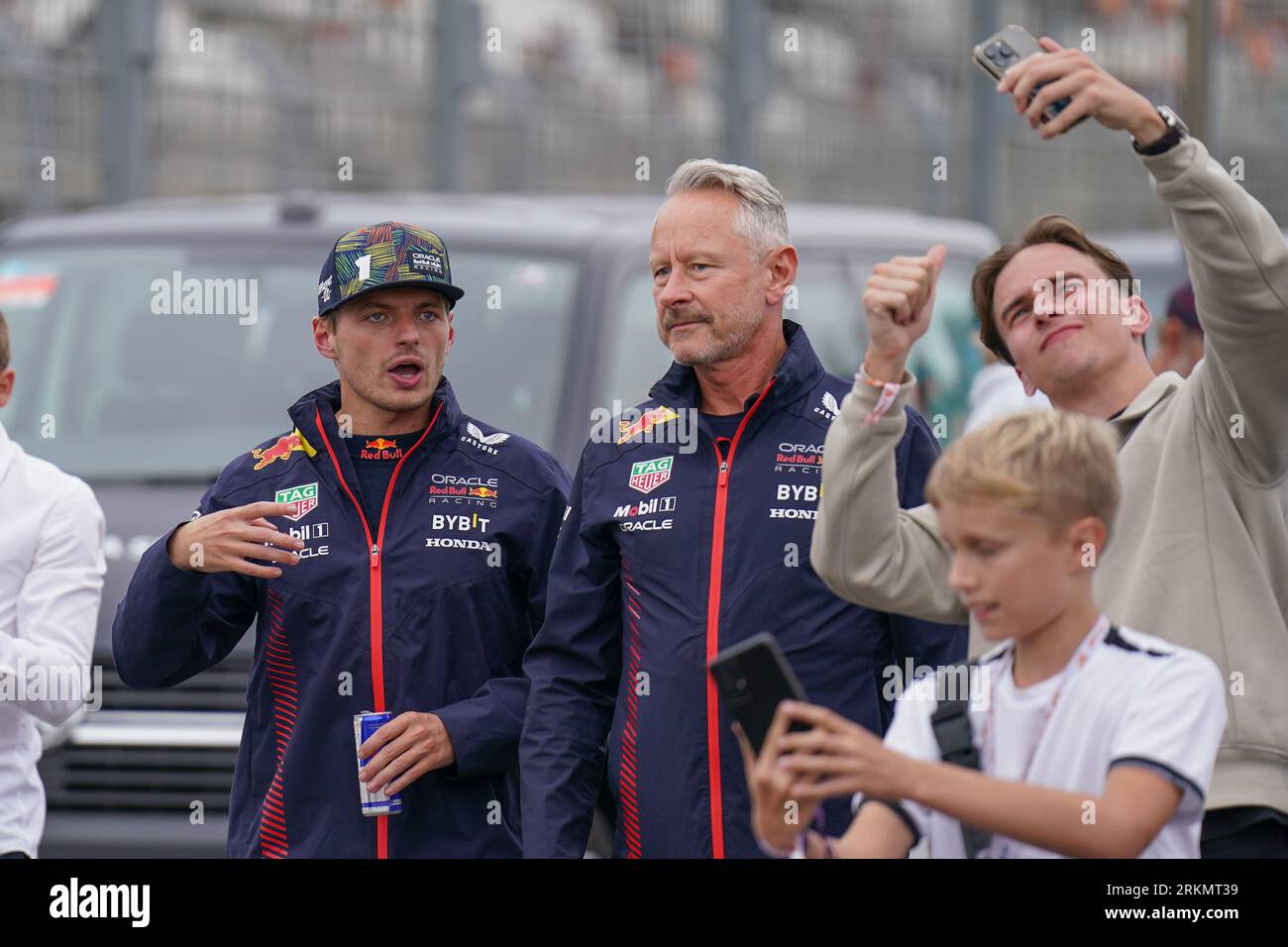 Max Verstappen 1 (NED), HONDA Red Bull Racing RB19 and Jonathan Wheatley during the FORMULA 1 ...